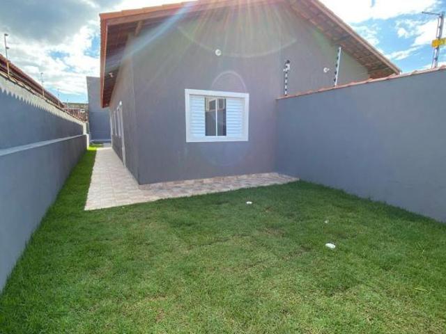 CASA COM PISCINA A VENDA NA PRAIA EM ITANHAÉM/SP
