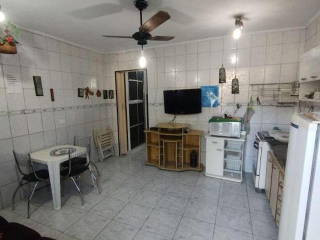 CASA COM PISCINA A VENDA NA PRAIA EM ITANHAÉM/SP