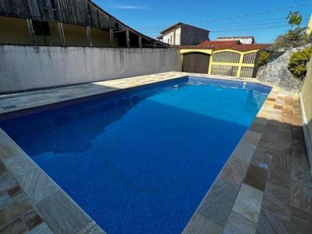 CASA COM PISCINA A VENDA NA PRAIA EM ITANHAÉM/SP