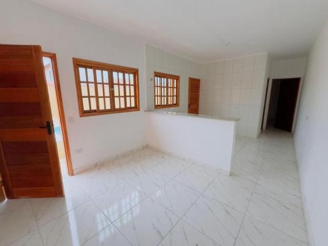CASA COM PISCINA A VENDA NA PRAIA EM ITANHAÉM/SP
