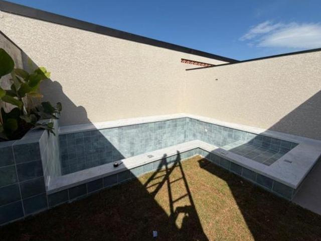 CASA COM PISCINA A VENDA NA PRAIA EM ITANHAÉM/SP