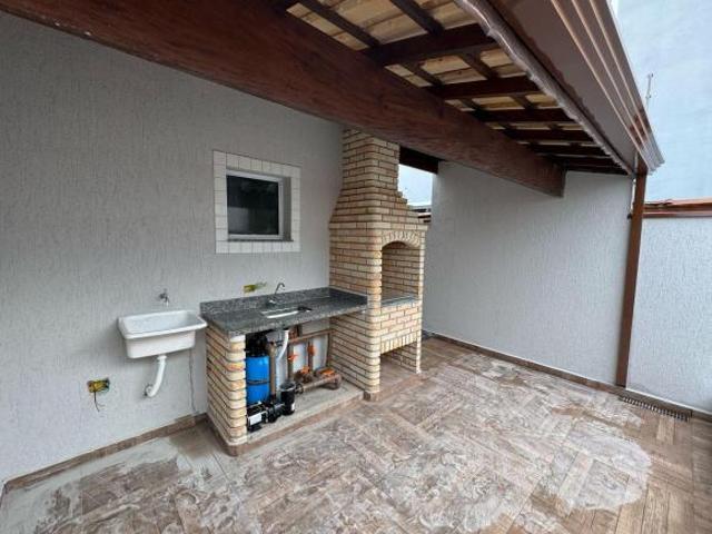 CASA COM PISCINA A VENDA NA PRAIA EM ITANHAÉM/SP