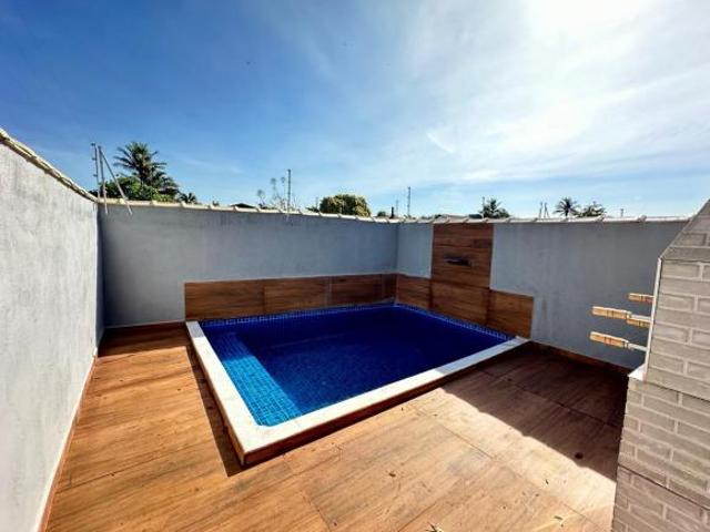 CASA COM PISCINA A VENDA NA PRAIA EM ITANHAÉM/SP