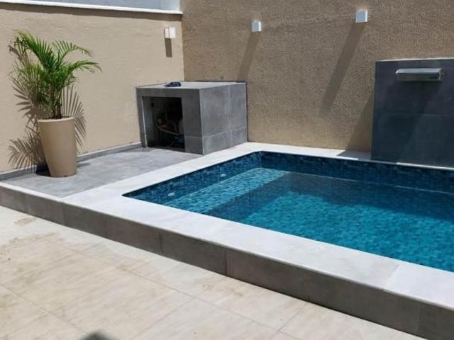 CASA COM PISCINA A VENDA NA PRAIA EM ITANHAÉM/SP