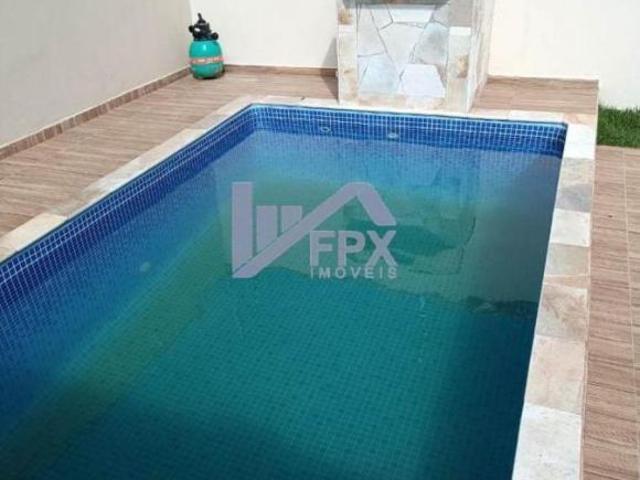 CASA COM PISCINA A VENDA NA PRAIA EM ITANHAÉM/SP