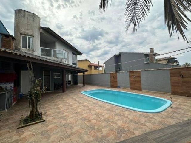 CASA COM PISCINA A VENDA NA PRAIA EM ITANHAÉM/SP