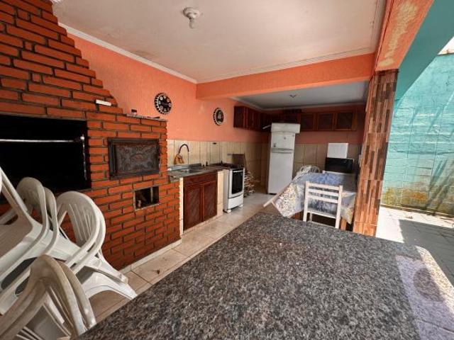 CASA COM PISCINA A VENDA NA PRAIA EM ITANHAÉM/SP
