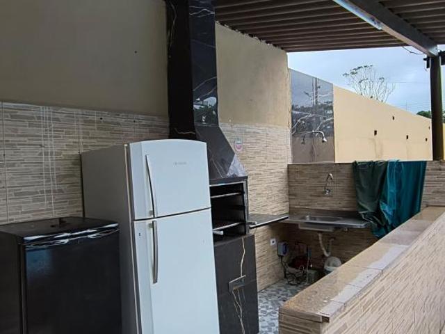 CASA COM PISCINA A VENDA NA PRAIA EM ITANHAÉM/SP