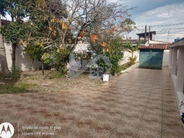 CASA COM PISCINA A VENDA NA PRAIA EM ITANHAÉM/SP