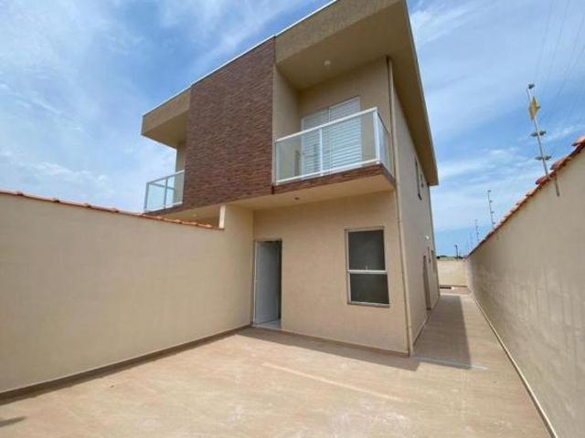 CASA COM PISCINA A VENDA NA PRAIA EM ITANHAÉM/SP