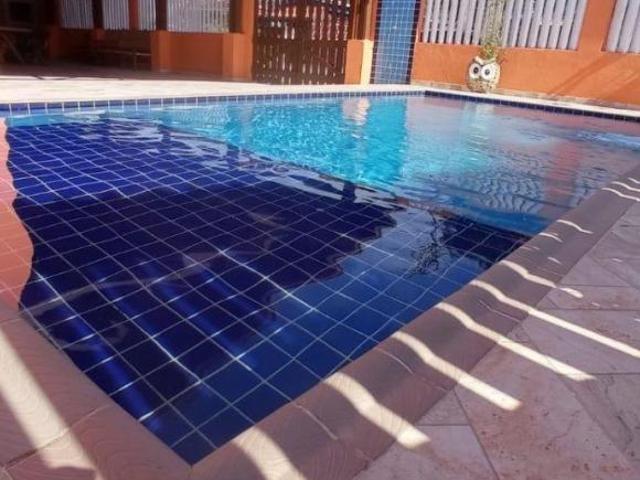 CASA COM PISCINA A VENDA NA PRAIA EM ITANHAÉM/SP