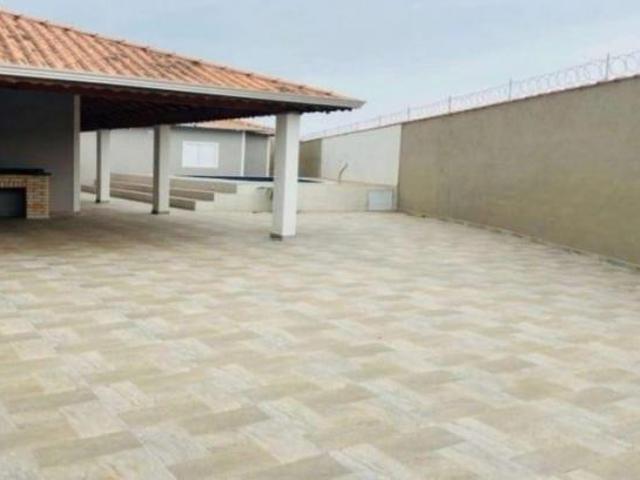 CASA COM PISCINA A VENDA NA PRAIA EM ITANHAÉM/SP