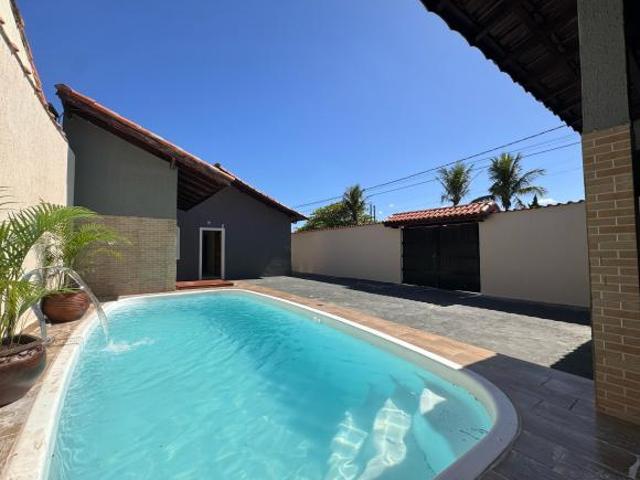 CASA COM PISCINA A VENDA NA PRAIA EM ITANHAÉM/SP