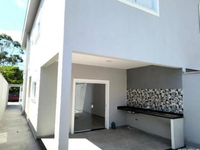 CASA COM PISCINA A VENDA NA PRAIA EM ITANHAÉM/SP