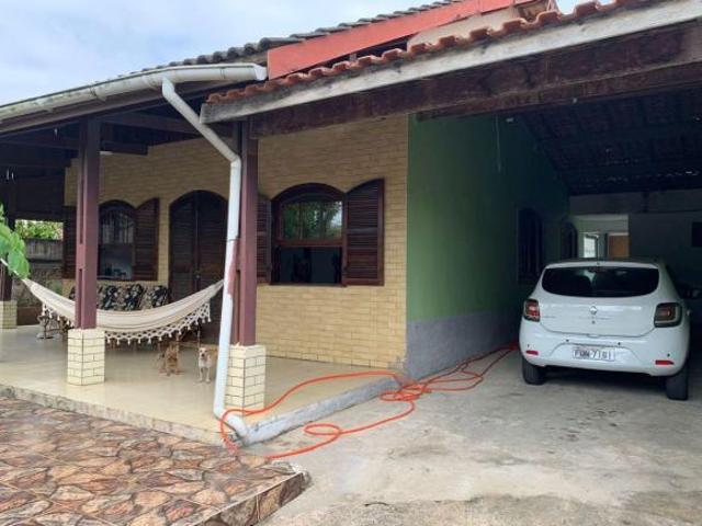 CASA COM PISCINA A VENDA NA PRAIA EM ITANHAÉM/SP