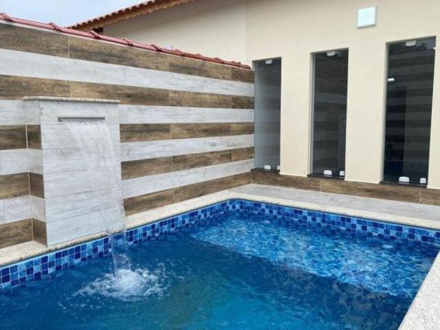 CASA COM PISCINA A VENDA NA PRAIA EM ITANHAÉM/SP