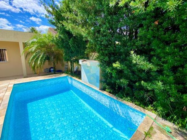 CASA COM PISCINA A VENDA NA PRAIA EM ITANHAÉM/SP