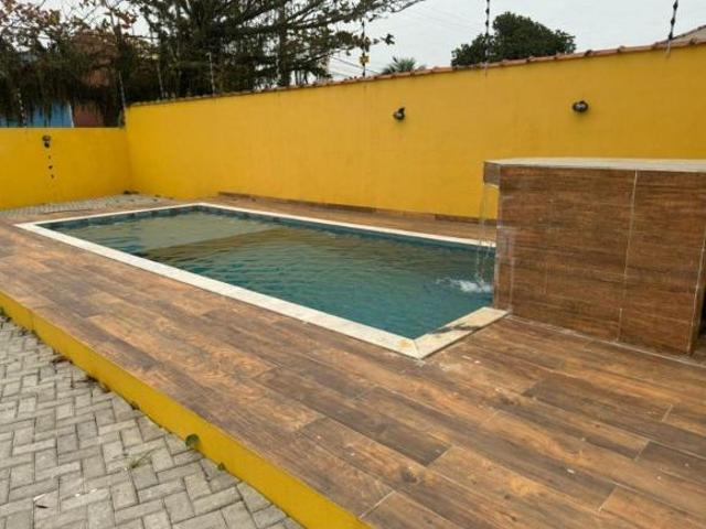 CASA COM PISCINA A VENDA NA PRAIA EM ITANHAÉM/SP
