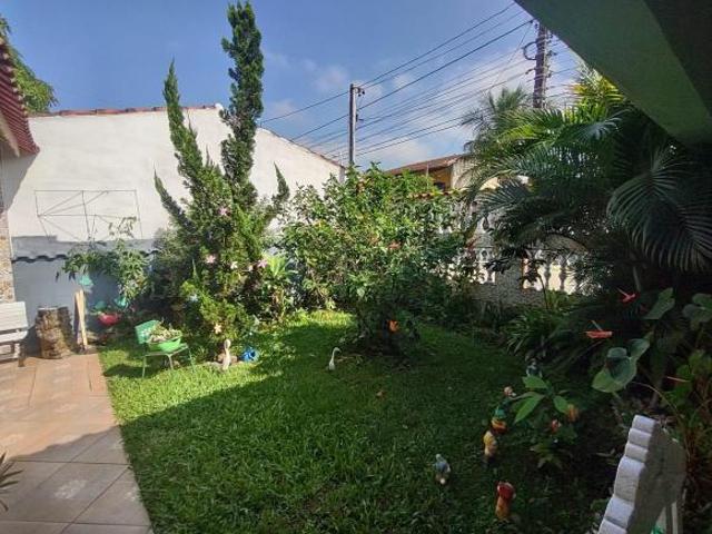 CASA COM PISCINA A VENDA NA PRAIA EM ITANHAÉM/SP