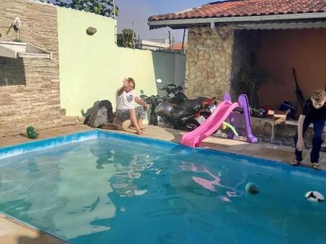 CASA COM PISCINA A VENDA NA PRAIA EM ITANHAÉM/SP