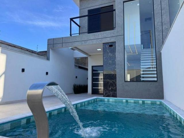 CASA COM PISCINA A VENDA NA PRAIA EM ITANHAÉM/SP
