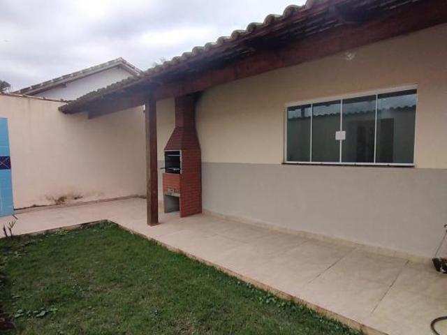 CASA COM PISCINA A VENDA NA PRAIA EM ITANHAÉM/SP