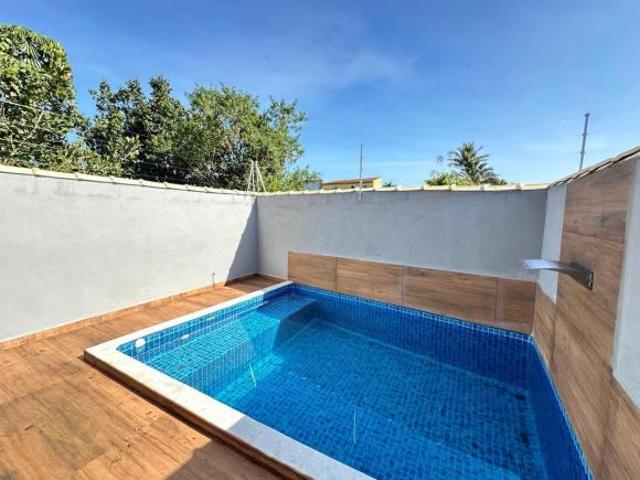 CASA COM PISCINA A VENDA NA PRAIA EM ITANHAÉM/SP
