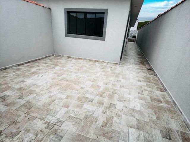 CASA COM PISCINA A VENDA NA PRAIA EM ITANHAÉM/SP