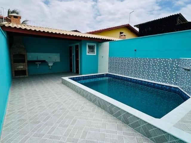 CASA COM PISCINA A VENDA NA PRAIA EM ITANHAÉM/SP