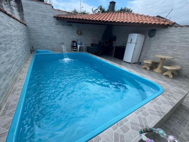 CASA COM PISCINA A VENDA NA PRAIA EM ITANHAÉM/SP