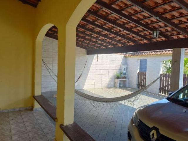 CASA COM PISCINA A VENDA NA PRAIA EM ITANHAÉM/SP