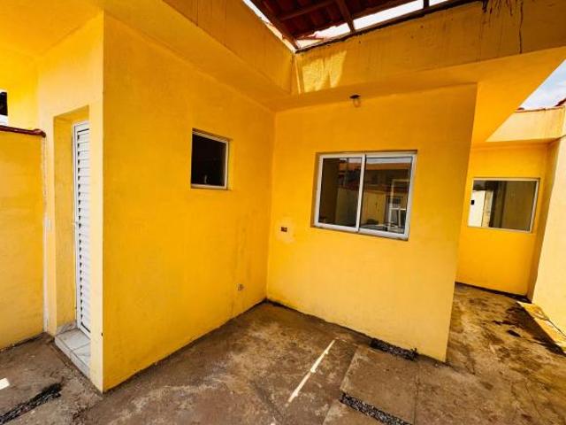 CASA COM PISCINA A VENDA NA PRAIA EM ITANHAÉM/SP