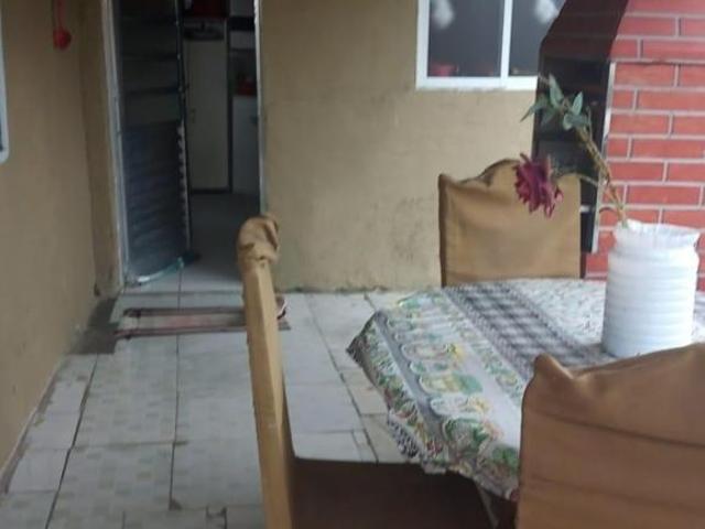 CASA COM PISCINA A VENDA NA PRAIA EM ITANHAÉM/SP