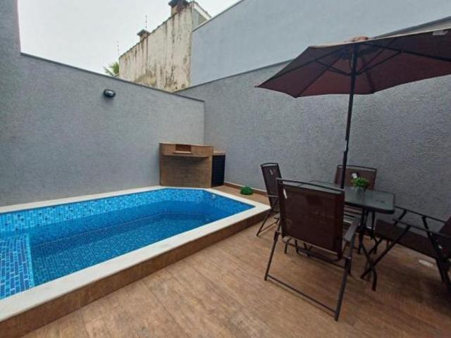 CASA COM PISCINA A VENDA NA PRAIA EM ITANHAÉM/SP