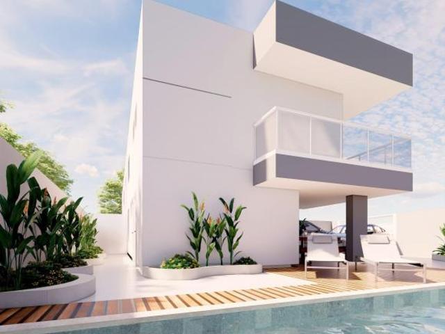 CASA COM PISCINA A VENDA NA PRAIA EM ITANHAÉM/SP