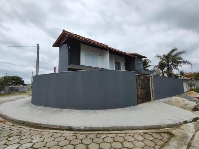 CASA COM PISCINA A VENDA NA PRAIA EM ITANHAÉM/SP