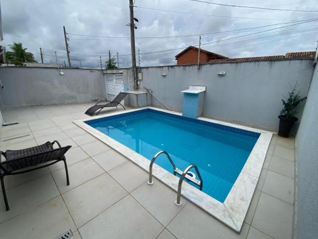 CASA COM PISCINA A VENDA NA PRAIA EM ITANHAÉM/SP