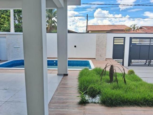 CASA COM PISCINA A VENDA NA PRAIA EM ITANHAÉM/SP
