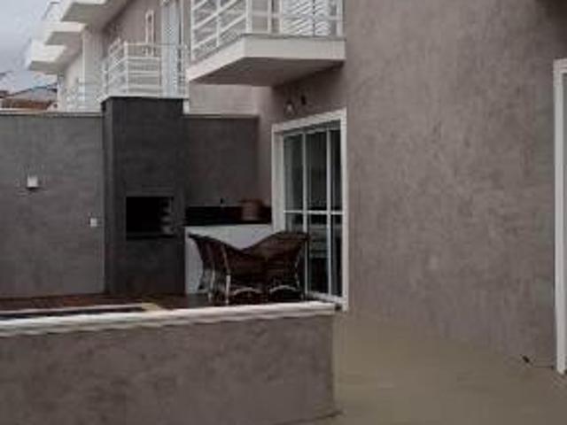 CASA COM PISCINA A VENDA NA PRAIA EM ITANHAÉM/SP