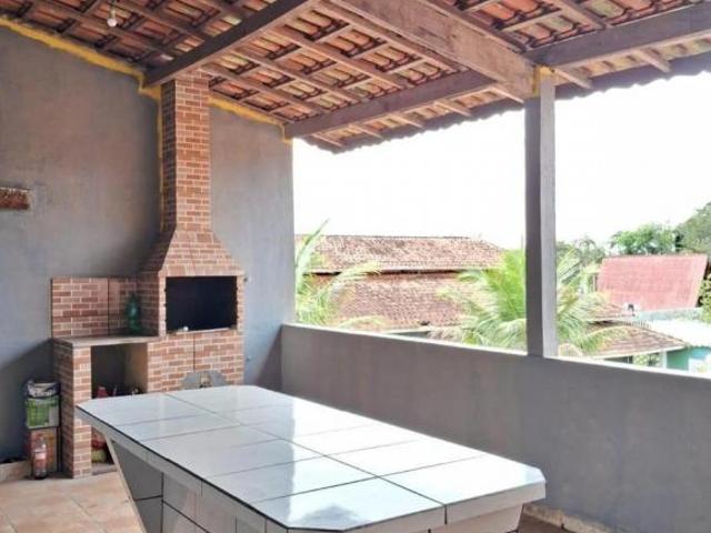 CASA COM PISCINA A VENDA NA PRAIA EM ITANHAÉM/SP