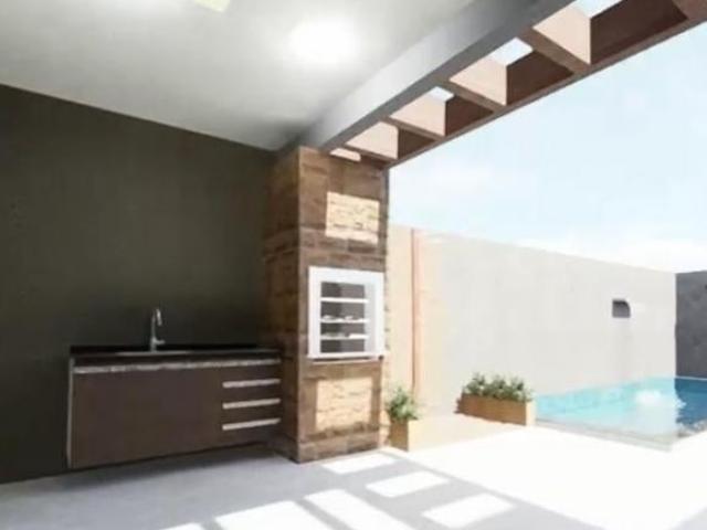 CASA COM PISCINA A VENDA NA PRAIA EM ITANHAÉM/SP