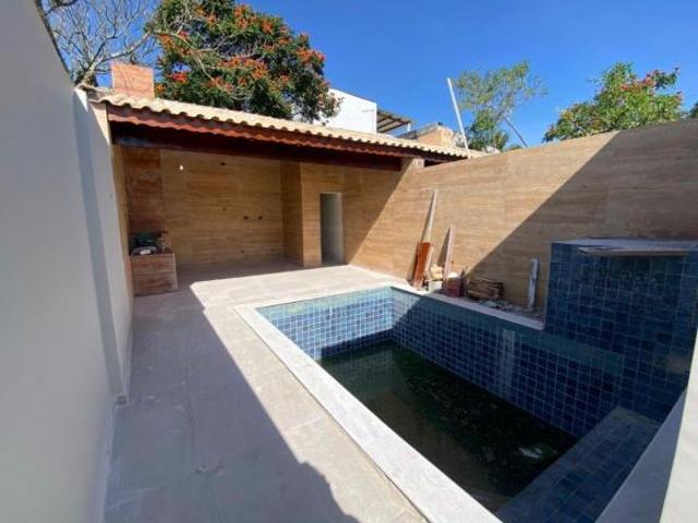 CASA COM PISCINA A VENDA NA PRAIA EM ITANHAÉM/SP