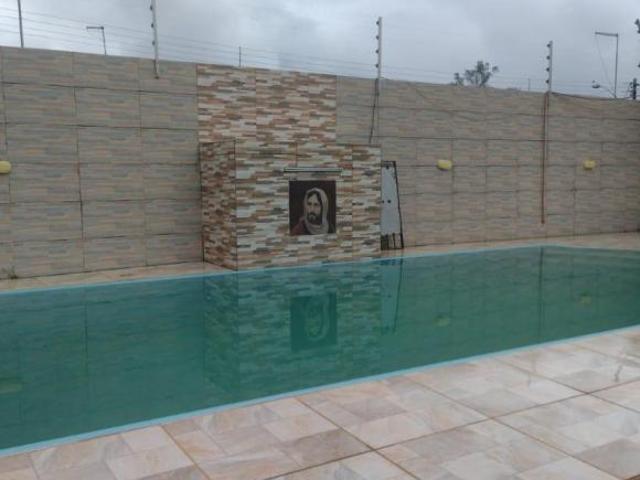 CASA COM PISCINA A VENDA NA PRAIA EM ITANHAÉM/SP