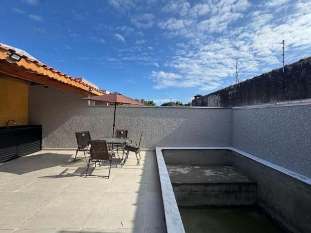 CASA COM PISCINA A VENDA NA PRAIA EM ITANHAÉM/SP