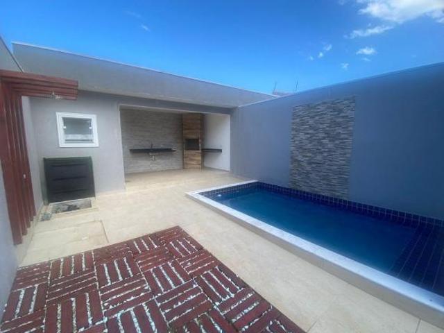 CASA COM PISCINA A VENDA NA PRAIA EM ITANHAÉM/SP
