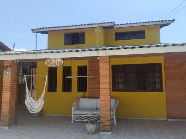 CASA COM PISCINA A VENDA NA PRAIA EM ITANHAÉM/SP