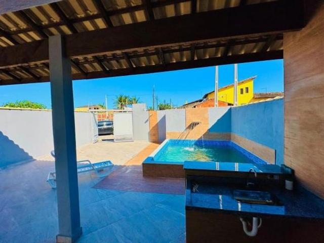 CASA COM PISCINA A VENDA NA PRAIA EM ITANHAÉM/SP