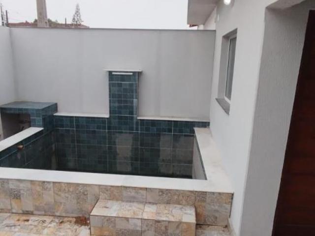 CASA COM PISCINA A VENDA NA PRAIA EM ITANHAÉM/SP
