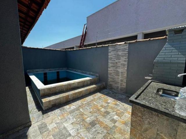 CASA COM PISCINA A VENDA NA PRAIA EM ITANHAÉM/SP