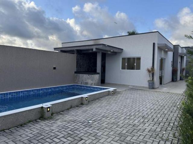 CASA COM PISCINA A VENDA NA PRAIA EM ITANHAÉM/SP